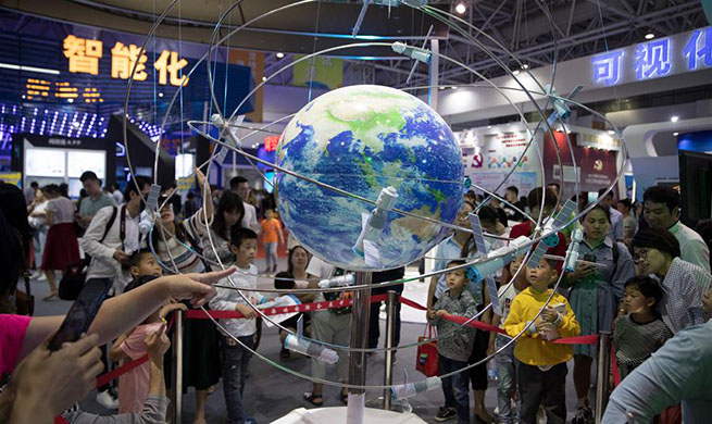 Hacia un mundo digital | Universo Abierto