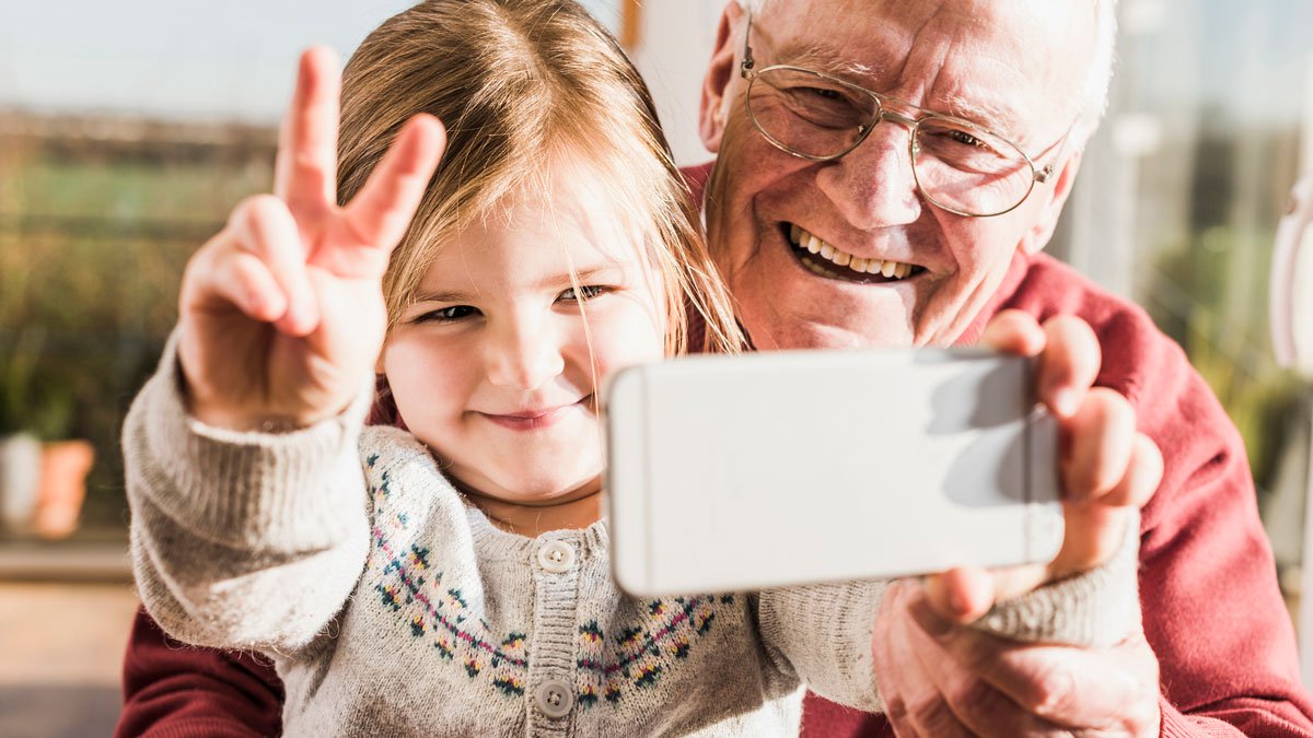 La persona promedio pasa 5 años de su vida en los medios sociales, más ...