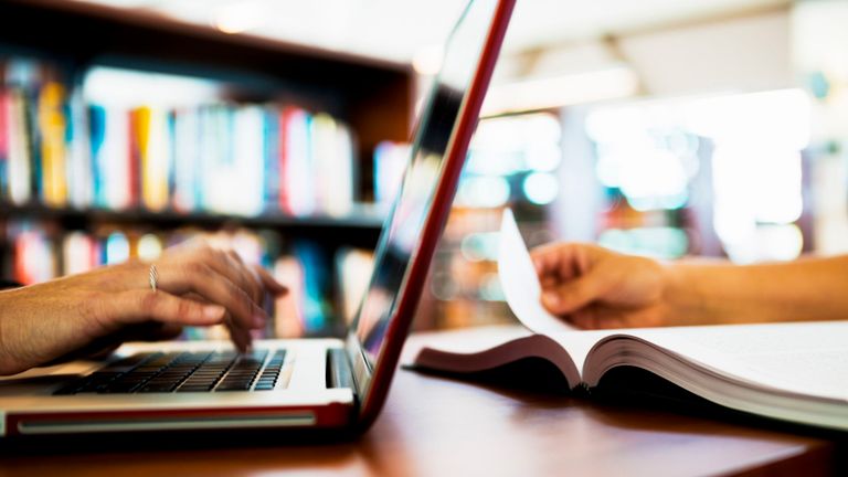 Pearson publicará todo su catálogo de libros de texto en digital ...
